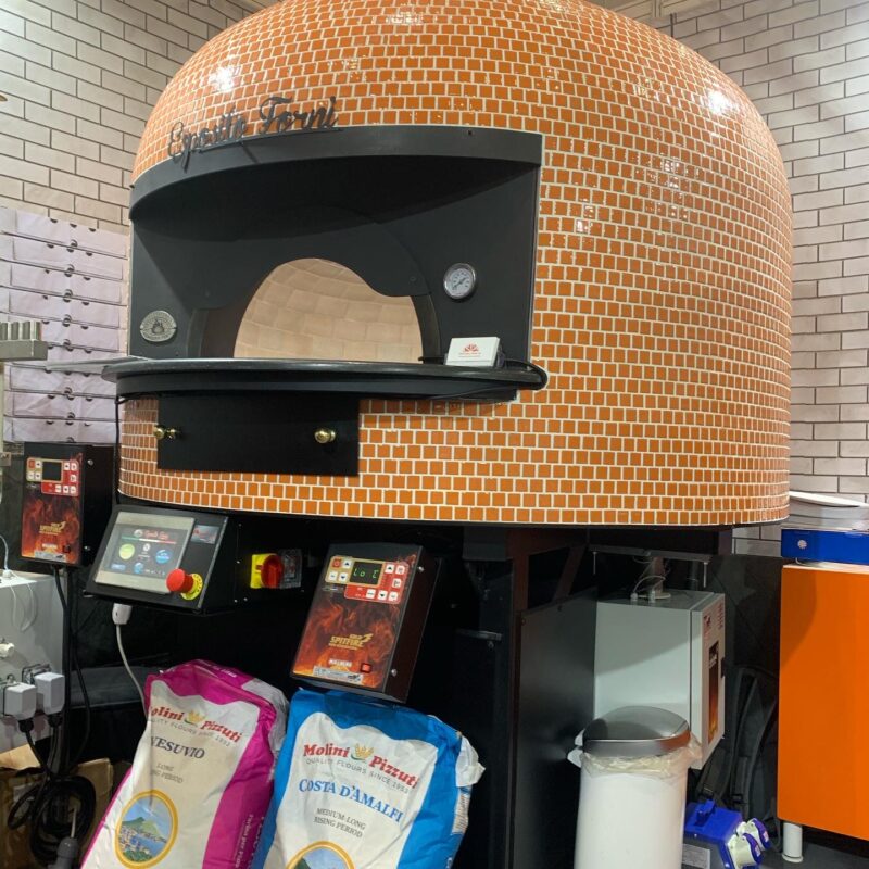 Rotating gas / wood fired pizza oven with under-top gas burner Saetta ...